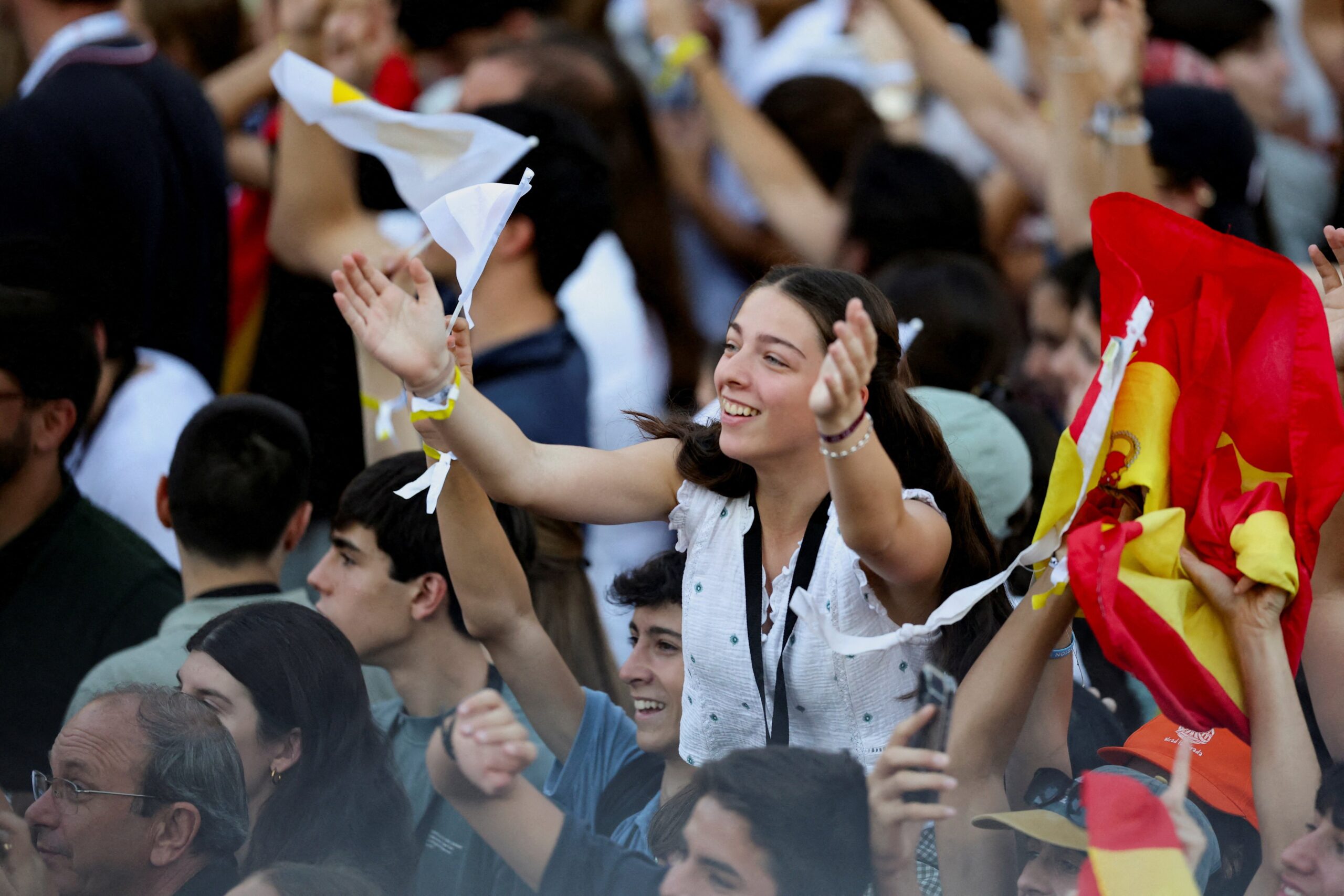 ‘Be human as Christ is,’ Pope Leo XIV tells half a million youth in ...